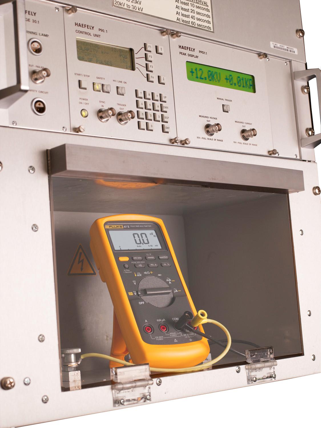 FLUKE-87-5 | Fluke Industrial Digital Multimeter, 80 Series V | Newark ...